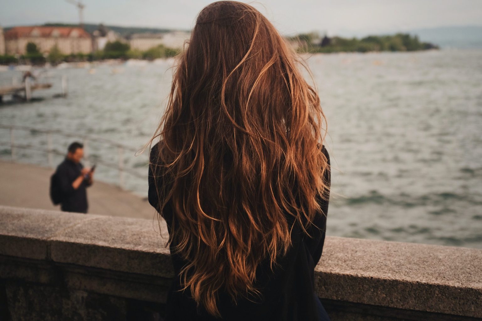 What’s The Difference Between Wavy And Curly Hair? - Wavy Hair Girl